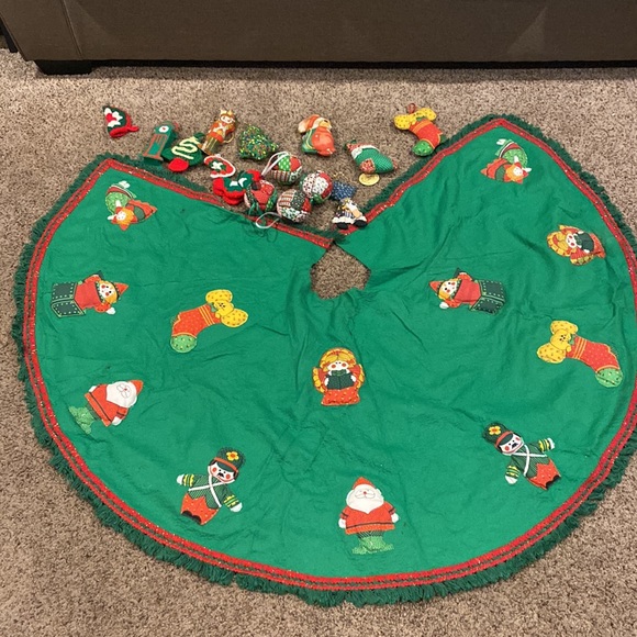 Holiday | Vintage Tree Skirt | Poshmark
